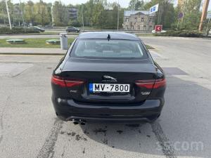 Black Jaguar XE 2021 in Riga, with an engine capacity of 2.00 L and mileage of 75 thousand km for 24000 €, photo 5 on AUTOMOTO.COM.LV