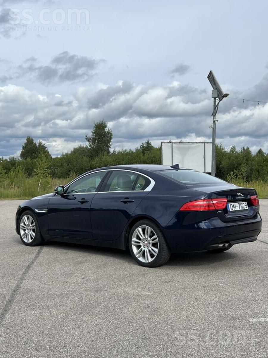Blue Jaguar XE 2015 in Riga, with an engine capacity of 2.00 L and mileage of 264 thousand km for 6900 €, photo 8 on AUTOMOTO.COM.LV