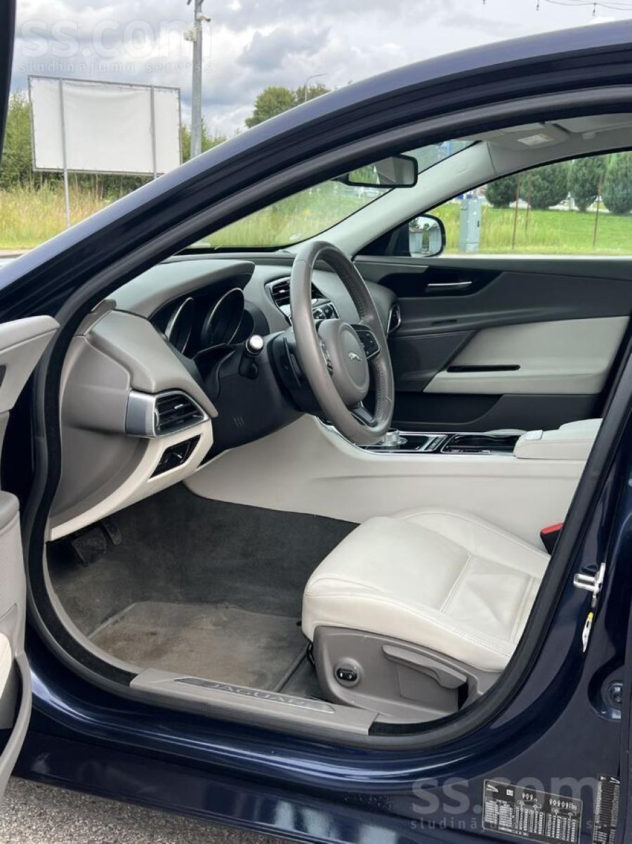 Blue Jaguar XE 2015 in Riga, with an engine capacity of 2.00 L and mileage of 264 thousand km for 6900 €, photo 10 on AUTOMOTO.COM.LV