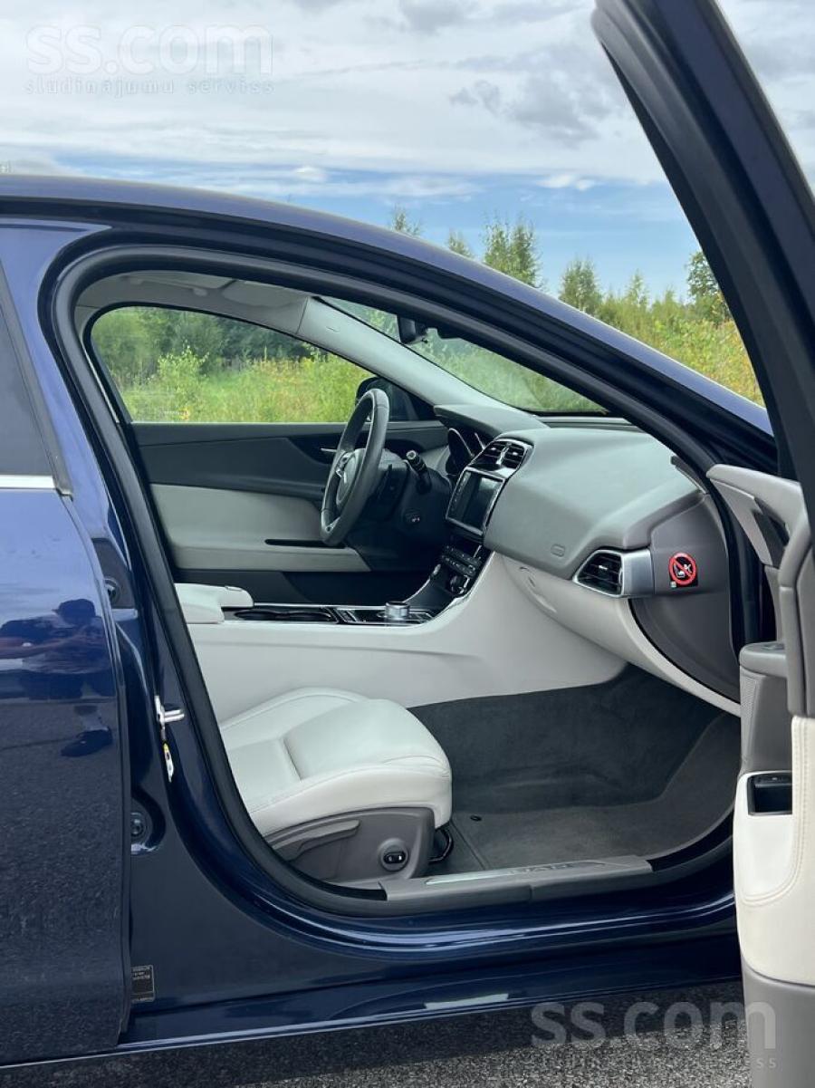 Blue Jaguar XE 2015 in Riga, with an engine capacity of 2.00 L and mileage of 264 thousand km for 6900 €, photo 12 on AUTOMOTO.COM.LV