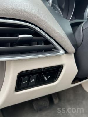 Blue Jaguar XE 2015 in Riga, with an engine capacity of 2.00 L and mileage of 264 thousand km for 6900 €, photo 17 on AUTOMOTO.COM.LV