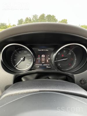 Blue Jaguar XE 2015 in Riga, with an engine capacity of 2.00 L and mileage of 264 thousand km for 6900 €, photo 19 on AUTOMOTO.COM.LV