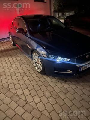 Синий Ягуар XE 2016 в Рига, объемом двигателя 2.00 л и пробегом 260 тыс. км за 6500 €, фото  на AUTOMOTO.COM.LV