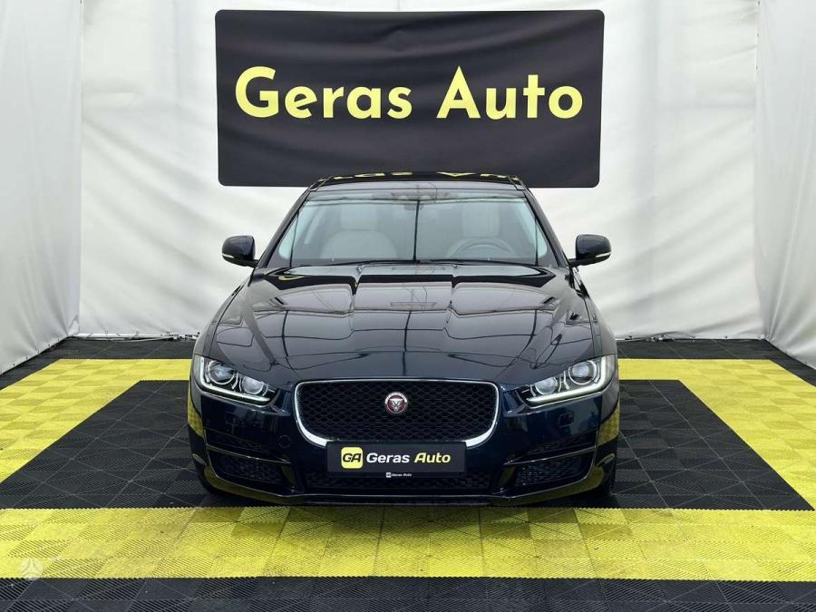 Zils Jaguar XE 2016 Viļņa, ar dzinēja tilpumu 2.00 L un nobraukumu 153 tūkst. km par 8690 €, foto 8 vietnē AUTOMOTO.COM.LV