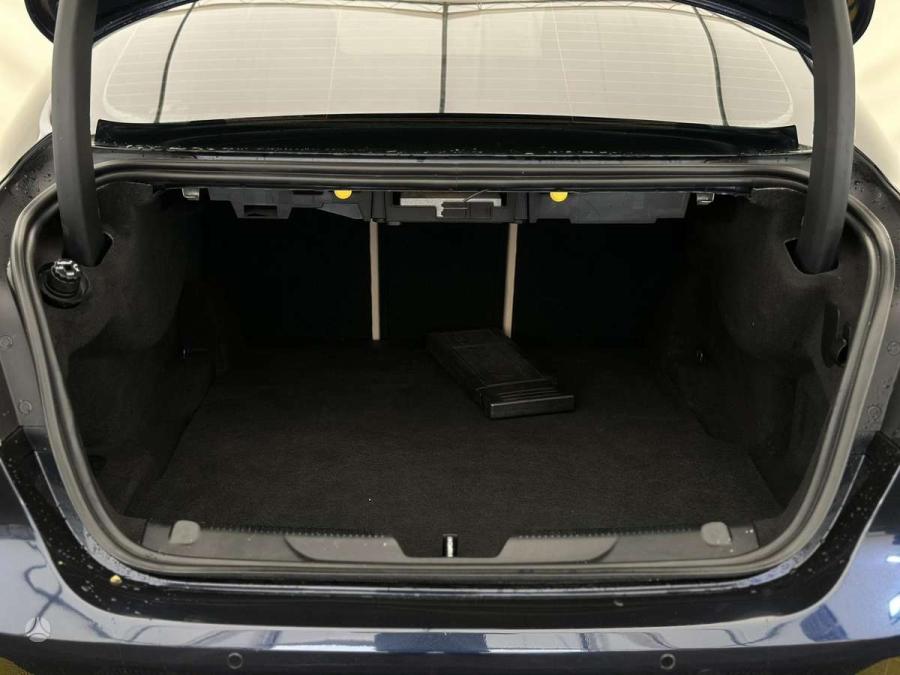 Zils Jaguar XE 2016 Viļņa, ar dzinēja tilpumu 2.00 L un nobraukumu 153 tūkst. km par 8690 €, foto 12 vietnē AUTOMOTO.COM.LV