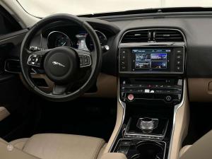 Zils Jaguar XE 2016 Viļņa, ar dzinēja tilpumu 2.00 L un nobraukumu 153 tūkst. km par 8490 €, foto 16 vietnē AUTOMOTO.COM.LV