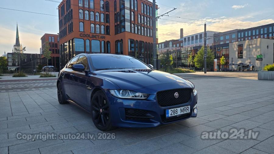 Синий Ягуар XE 2016 в Таллин, объемом двигателя 2.00 л и пробегом 159 тыс. км за 16200 €, фото 1 на AUTOMOTO.COM.LV