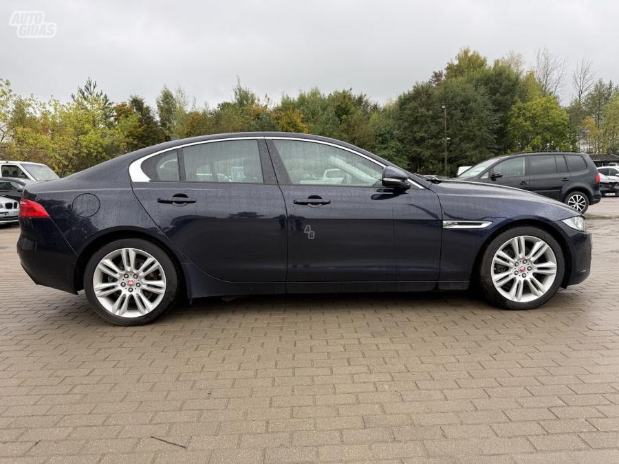 Blue Jaguar XE 2016 in Utena, with an engine capacity of 2.00 L and mileage of 173 thousand km for 6500 €, photo 3 on AUTOMOTO.COM.LV
