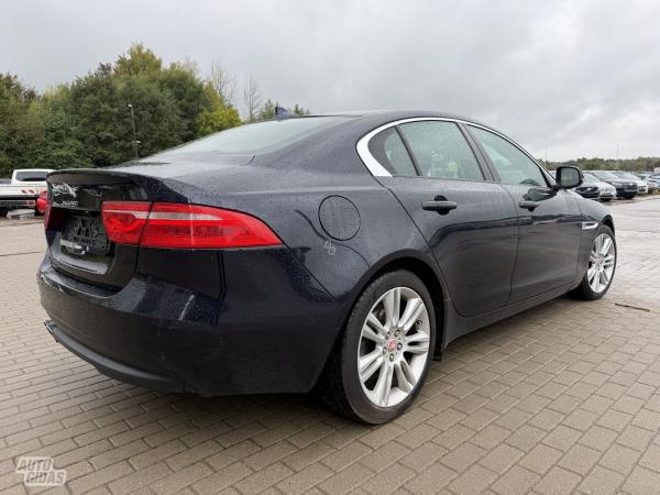 Jaguar XE 2016 in Utena on AUTOMOTO.COM.LV Blue Jaguar XE 2016 in Utena, with an engine capacity of 2.00 L and mileage of 173 thousand km for 6500 €, photo 4 on AUTOMOTO.COM.LV
