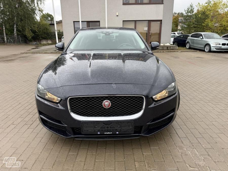 Blue Jaguar XE 2016 in Utena, with an engine capacity of 2.00 L and mileage of 173 thousand km for 6500 €, photo 8 on AUTOMOTO.COM.LV