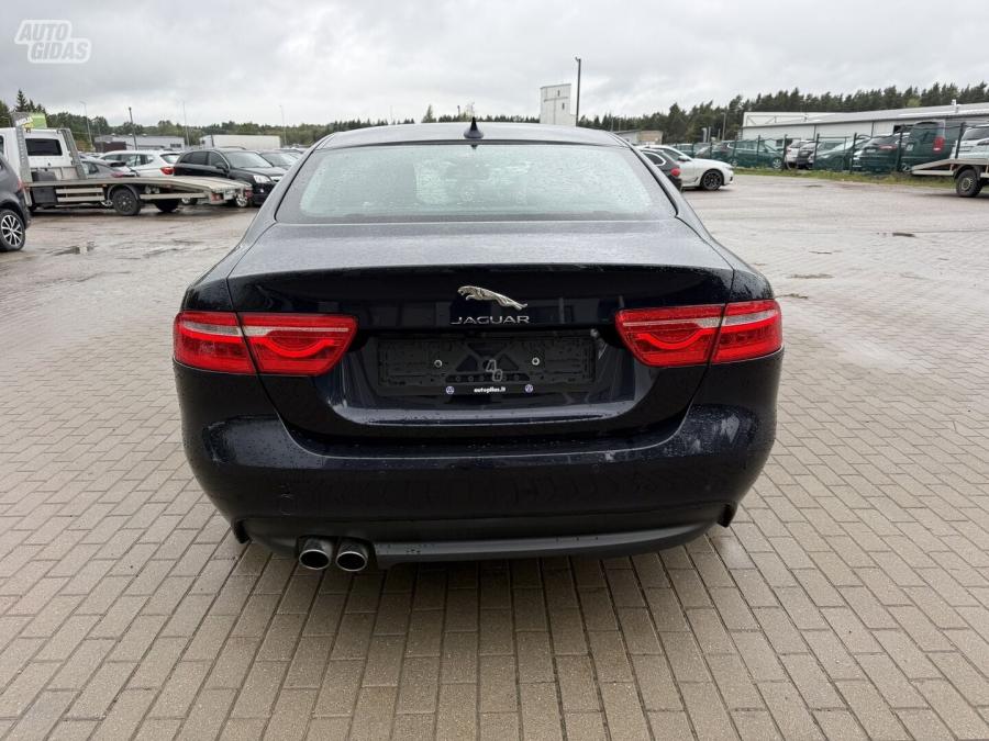 Blue Jaguar XE 2016 in Utena, with an engine capacity of 2.00 L and mileage of 173 thousand km for 6500 €, photo 9 on AUTOMOTO.COM.LV