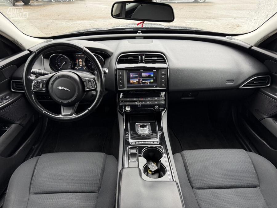 Blue Jaguar XE 2016 in Utena, with an engine capacity of 2.00 L and mileage of 173 thousand km for 6500 €, photo 12 on AUTOMOTO.COM.LV