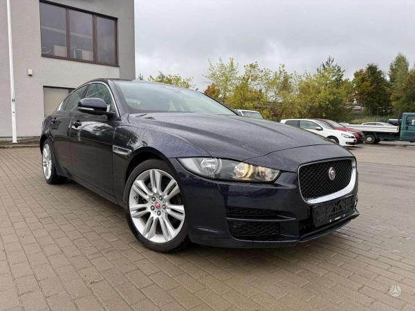 Blue Jaguar XE 2016 in Utena, with an engine capacity of 2.00 L and mileage of 173 thousand km for 6450 €, photo 5 on AUTOMOTO.COM.LV