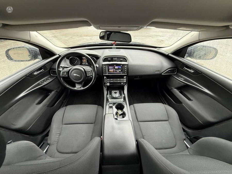 Blue Jaguar XE 2016 in Utena, with an engine capacity of 2.00 L and mileage of 173 thousand km for 6450 €, photo 14 on AUTOMOTO.COM.LV