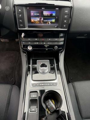 Blue Jaguar XE 2016 in Utena, with an engine capacity of 2.00 L and mileage of 173 thousand km for 6450 €, photo 15 on AUTOMOTO.COM.LV