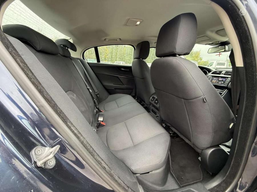 Blue Jaguar XE 2016 in Utena, with an engine capacity of 2.00 L and mileage of 173 thousand km for 6450 €, photo 20 on AUTOMOTO.COM.LV
