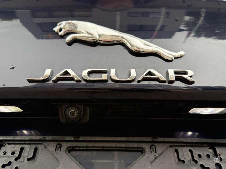 Blue Jaguar XE 2016 in Utena, with an engine capacity of 2.00 L and mileage of 173 thousand km for 6450 €, photo 23 on AUTOMOTO.COM.LV