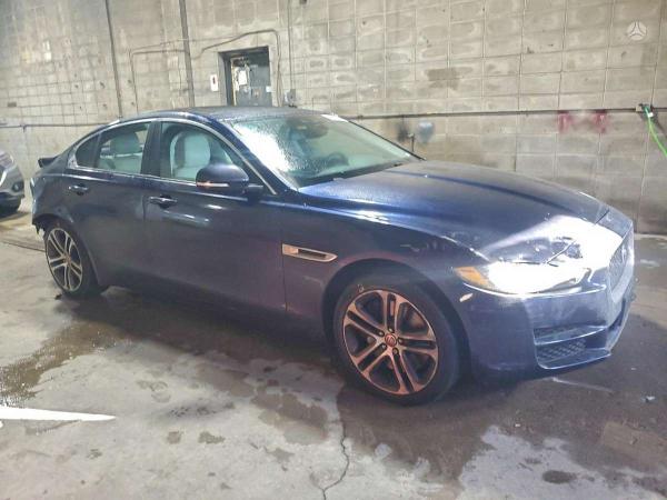 Blue Jaguar XE 2017 in Vilnius, with an engine capacity of 3.00 L and mileage of 126 thousand km for 7900 €, photo 1 on AUTOMOTO.COM.LV