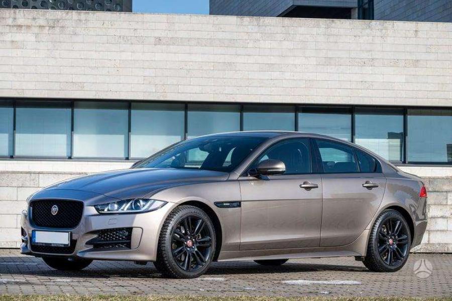 Brūns Jaguar XE 2016 Viļņa, ar dzinēja tilpumu 2.00 L un nobraukumu 152 tūkst. km par 9990 €, foto 1 vietnē AUTOMOTO.COM.LV