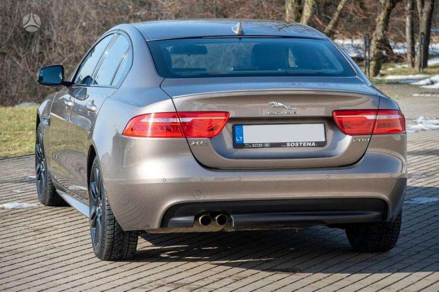Brūns Jaguar XE 2016 Viļņa, ar dzinēja tilpumu 2.00 L un nobraukumu 152 tūkst. km par 9990 €, foto 2 vietnē AUTOMOTO.COM.LV