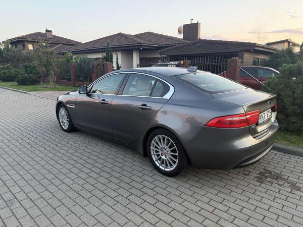 Brown Jaguar XE 2016 in Vilnius, with an engine capacity of 2.00 L and mileage of 307 thousand km for 6200 €, photo 6 on AUTOMOTO.COM.LV