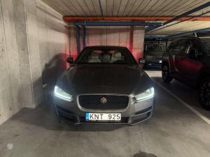 Brown Jaguar XE 2016 in Vilnius, with an engine capacity of 2.00 L and mileage of 307 thousand km for 6200 €, photo 16 on AUTOMOTO.COM.LV