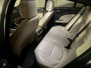 Brown Jaguar XE 2016 in Vilnius, with an engine capacity of 2.00 L and mileage of 307 thousand km for 6200 €, photo 15 on AUTOMOTO.COM.LV