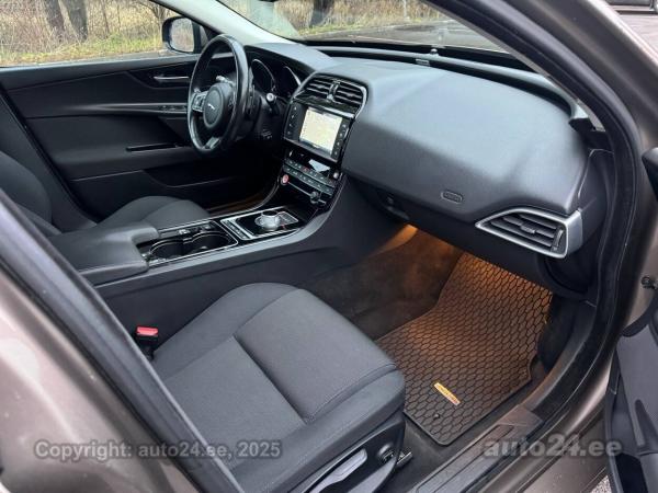 Grey Jaguar XE 2015 in Tallinn, with an engine capacity of 2.00 L and mileage of 112 thousand km for 10000 €, photo 11 on AUTOMOTO.COM.LV