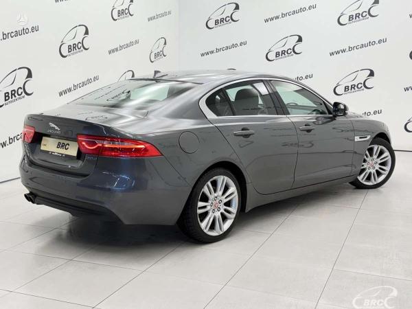 Серый Ягуар XE 2015 в Вильнюс, объемом двигателя 2.00 л и пробегом 243 тыс. км за 6000 €, фото 4 на AUTOMOTO.COM.LV