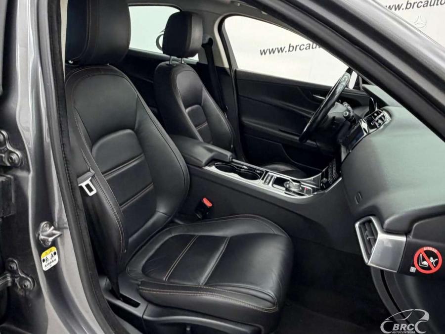 Grey Jaguar XE 2015 in Vilnius, with an engine capacity of 2.00 L and mileage of 243 thousand km for 6000 €, photo 9 on AUTOMOTO.COM.LV