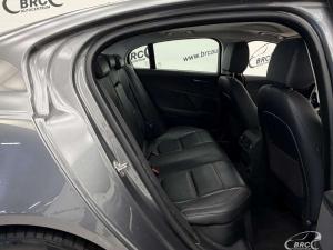 Grey Jaguar XE 2015 in Vilnius, with an engine capacity of 2.00 L and mileage of 243 thousand km for 6000 €, photo 11 on AUTOMOTO.COM.LV