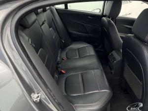 Grey Jaguar XE 2015 in Vilnius, with an engine capacity of 2.00 L and mileage of 243 thousand km for 6000 €, photo 12 on AUTOMOTO.COM.LV