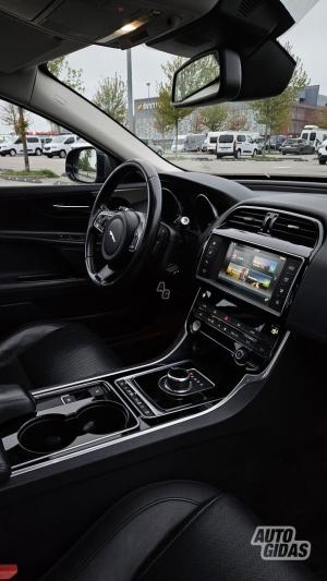 Pelēks Jaguar XE 2016 Klaipėda, ar dzinēja tilpumu 2.00 L un nobraukumu 281 tūkst. km par 8300 €, foto 8 vietnē AUTOMOTO.COM.LV