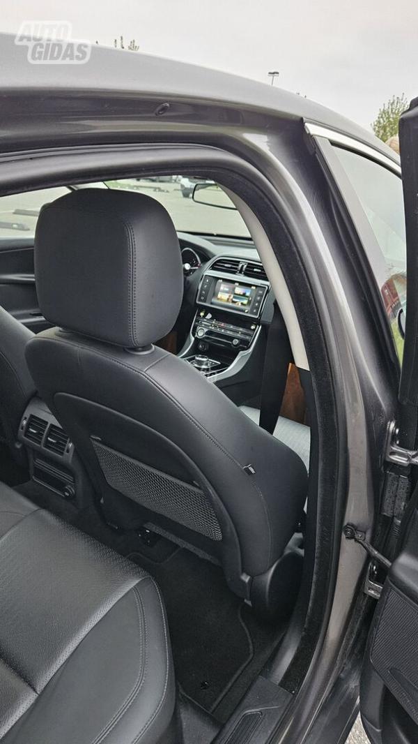 Grey Jaguar XE 2016 in Klaipeda, with an engine capacity of 2.00 L and mileage of 281 thousand km for 8300 €, photo 8 on AUTOMOTO.COM.LV