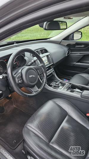 Pelēks Jaguar XE 2016 Klaipėda, ar dzinēja tilpumu 2.00 L un nobraukumu 281 tūkst. km par 8300 €, foto 10 vietnē AUTOMOTO.COM.LV