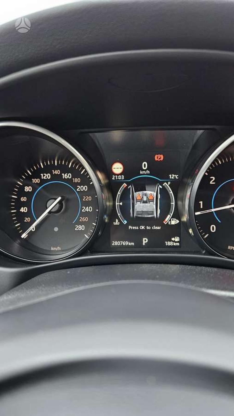 Grey Jaguar XE 2016 in Klaipeda, with an engine capacity of 2.00 L and mileage of 282 thousand km for 7999 €, photo 9 on AUTOMOTO.COM.LV