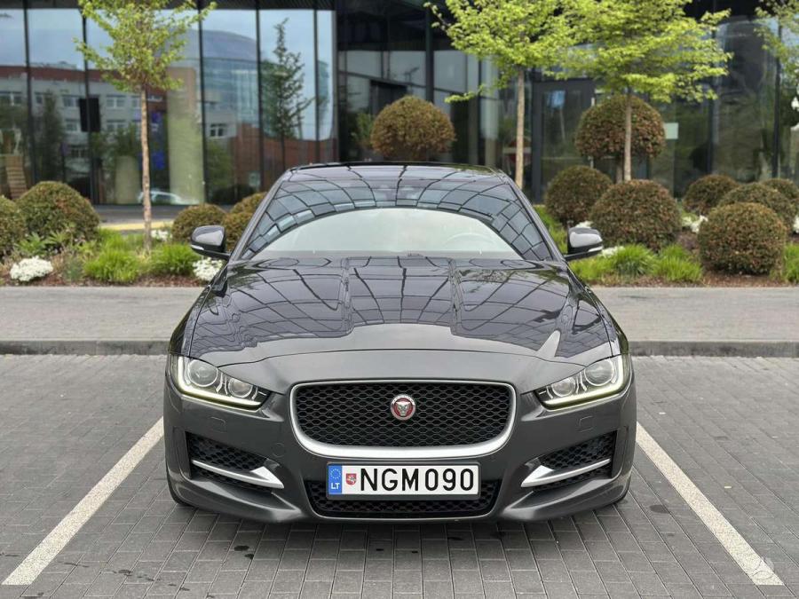 Серый Ягуар XE 2016 в Вильнюс, объемом двигателя 2.00 л и пробегом 173 тыс. км за 12990 €, фото 3 на AUTOMOTO.COM.LV