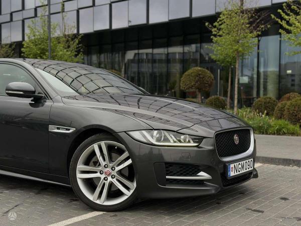 Pelēks Jaguar XE 2016 Viļņa, ar dzinēja tilpumu 2.00 L un nobraukumu 173 tūkst. km par 12990 €, foto 8 vietnē AUTOMOTO.COM.LV