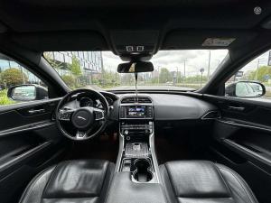 Серый Ягуар XE 2016 в Вильнюс, объемом двигателя 2.00 л и пробегом 173 тыс. км за 12990 €, фото 16 на AUTOMOTO.COM.LV