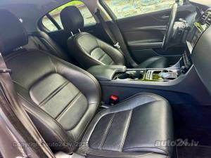 Grey Jaguar XE 2016 in Tallinn, with an engine capacity of 2.00 L and mileage of 228 thousand km for 9999 €, photo 15 on AUTOMOTO.COM.LV