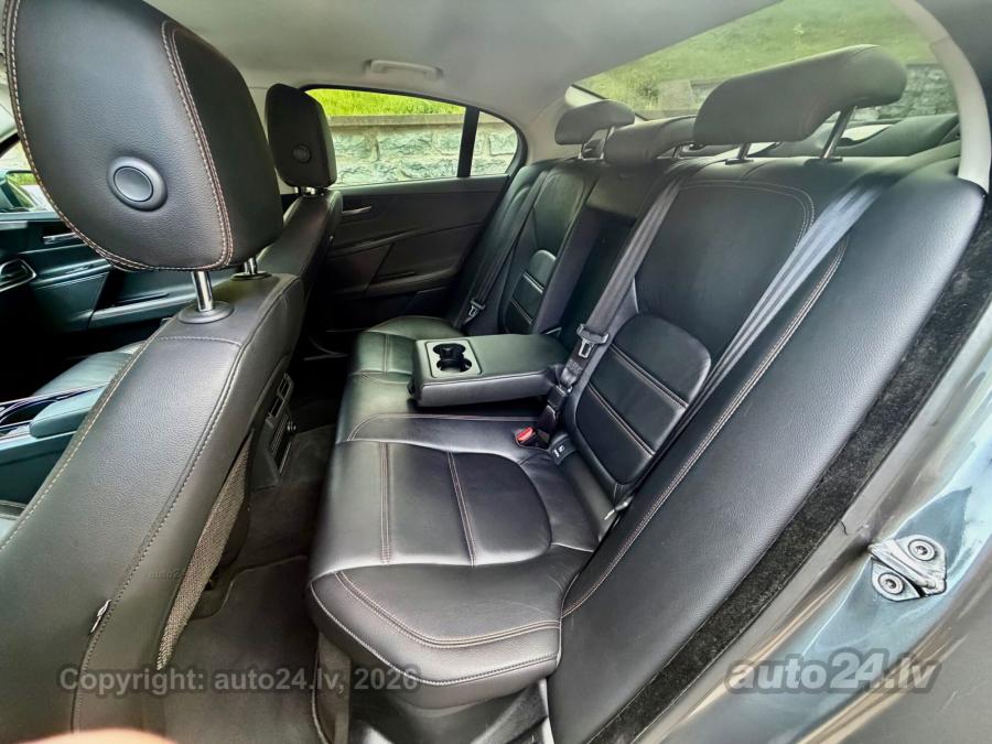 Grey Jaguar XE 2016 in Tallinn, with an engine capacity of 2.00 L and mileage of 228 thousand km for 9999 €, photo 18 on AUTOMOTO.COM.LV