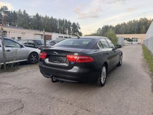 Grey Jaguar XE 2016 in Jonava, with an engine capacity of 2.00 L and mileage of 170 thousand km for 3950 €, photo 5 on AUTOMOTO.COM.LV