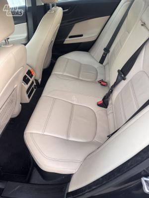 Grey Jaguar XE 2016 in Jonava, with an engine capacity of 2.00 L and mileage of 170 thousand km for 3950 €, photo 11 on AUTOMOTO.COM.LV