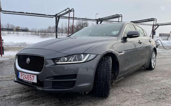 Pelēks Jaguar XE 2017 Kauņa, ar dzinēja tilpumu 2.00 L un nobraukumu 230 tūkst. km par 8700 €, foto 1 vietnē AUTOMOTO.COM.LV