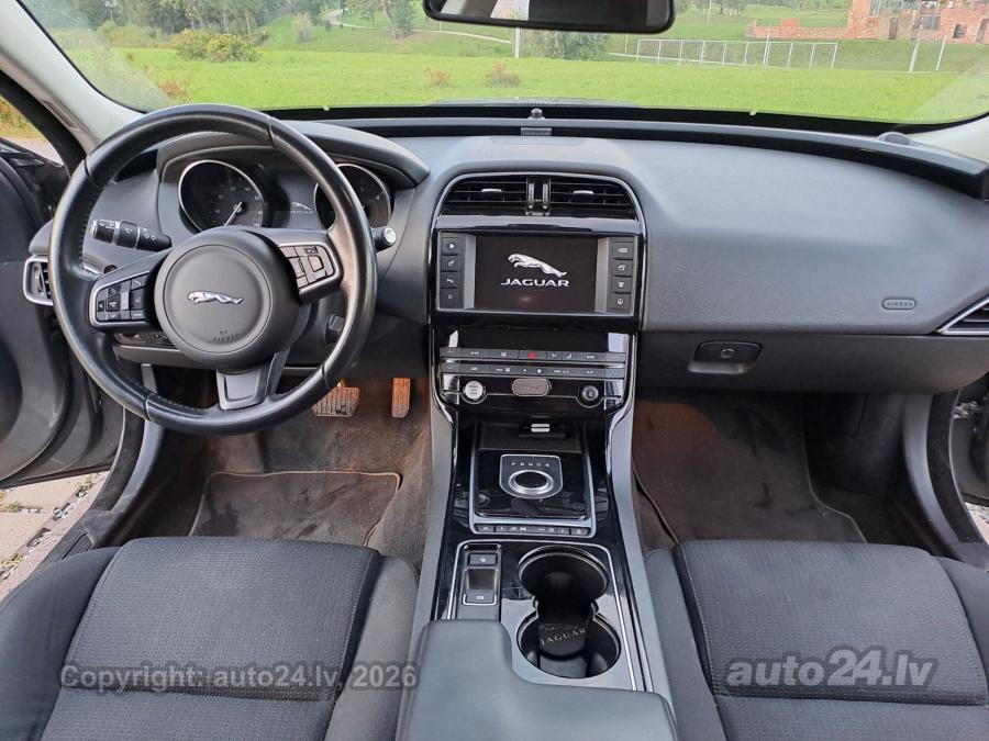 Grey Jaguar XE 2017 in Tartu, with an engine capacity of 2.00 L and mileage of 200 thousand km for 14400 €, photo 6 on AUTOMOTO.COM.LV
