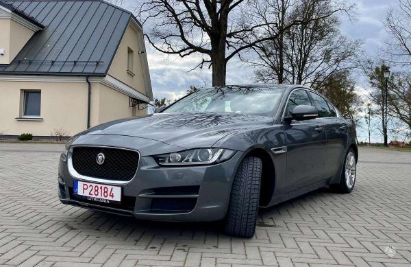 Grey Jaguar XE 2017 in Kaunas, with an engine capacity of 2.00 L and mileage of 230 thousand km for 7500 €, photo 3 on AUTOMOTO.COM.LV