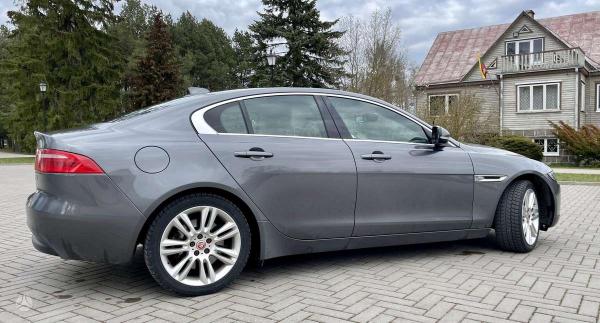 Grey Jaguar XE 2017 in Kaunas, with an engine capacity of 2.00 L and mileage of 230 thousand km for 7500 €, photo 8 on AUTOMOTO.COM.LV