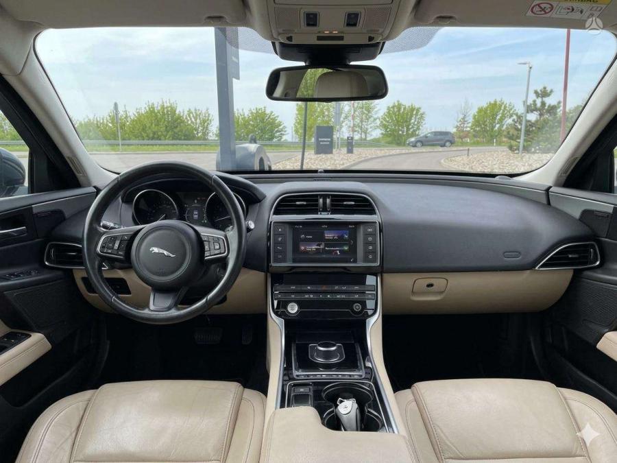 Pelēks Jaguar XE 2017 Kauņa, ar dzinēja tilpumu 2.00 L un nobraukumu 230 tūkst. km par 7500 €, foto 10 vietnē AUTOMOTO.COM.LV