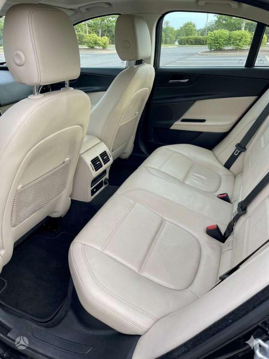 Pelēks Jaguar XE 2017 Kauņa, ar dzinēja tilpumu 2.00 L un nobraukumu 230 tūkst. km par 7500 €, foto 13 vietnē AUTOMOTO.COM.LV