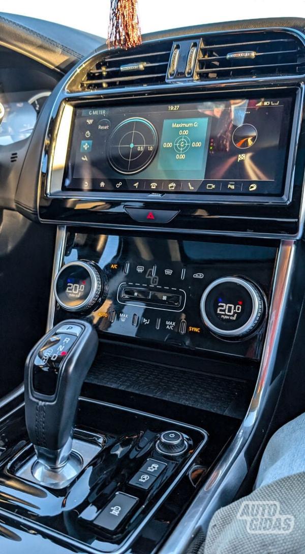 Серый Ягуар XE 2019 в Вильнюс, объемом двигателя 2.00 л и пробегом 148 тыс. км за 19800 €, фото 4 на AUTOMOTO.COM.LV